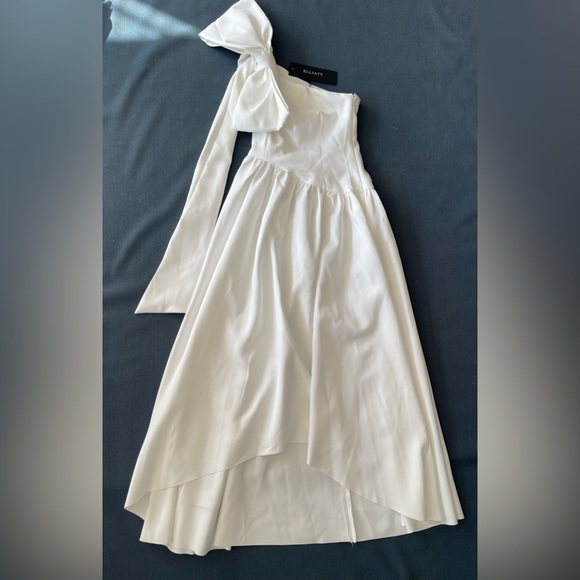 Elliatt | Dresses | Elliatt Liesel Dress In Ivory Small Nwt | Poshmark